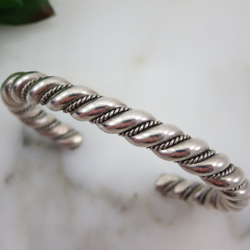 Select Lines – Select Lines Int'l